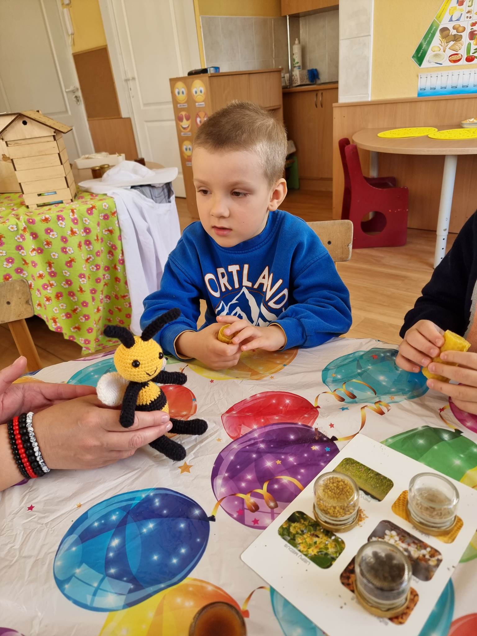 Edukacija apie medų ir bites – www.boruzeleld.lt